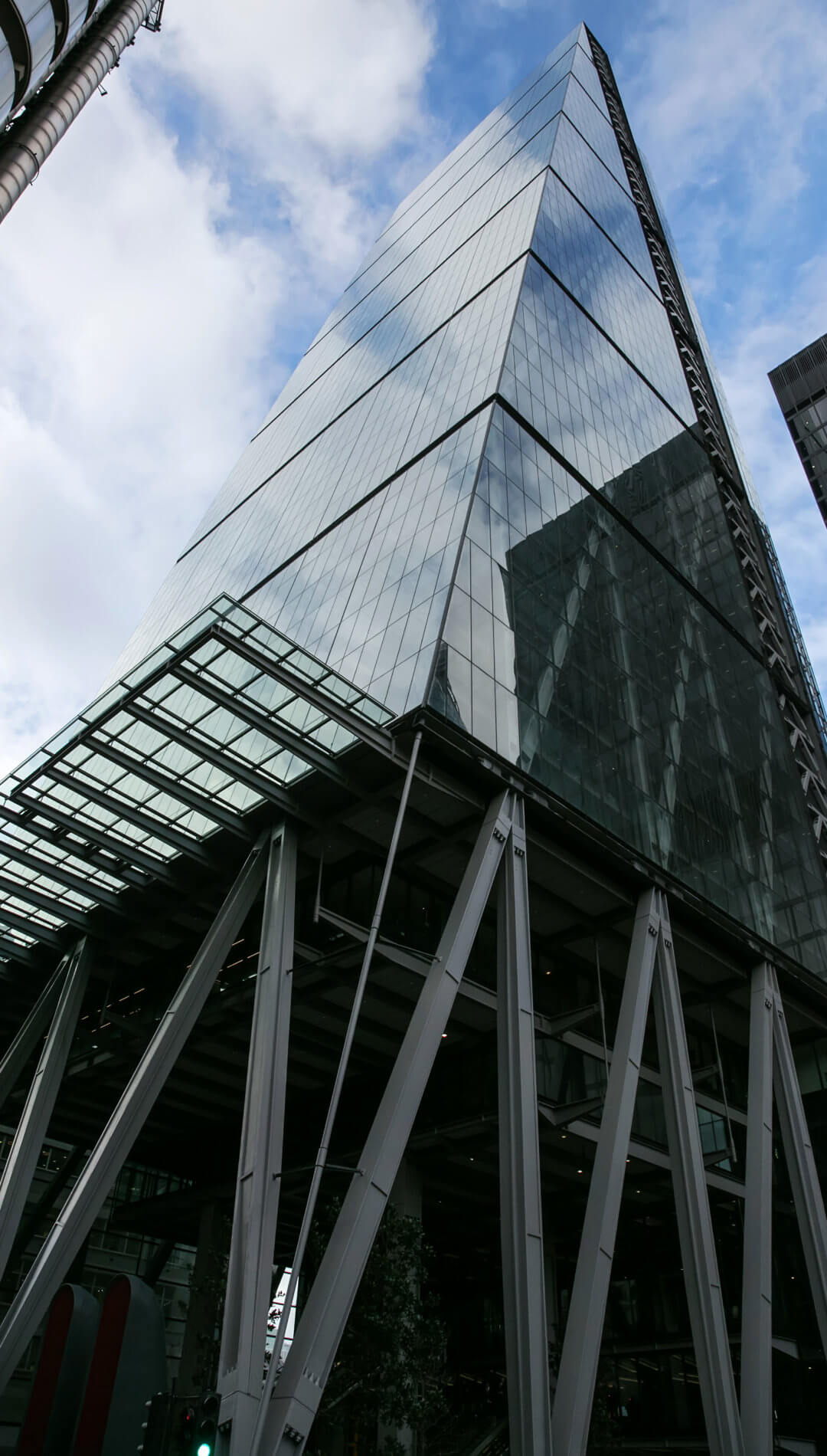 The Building – Landing Forty Two