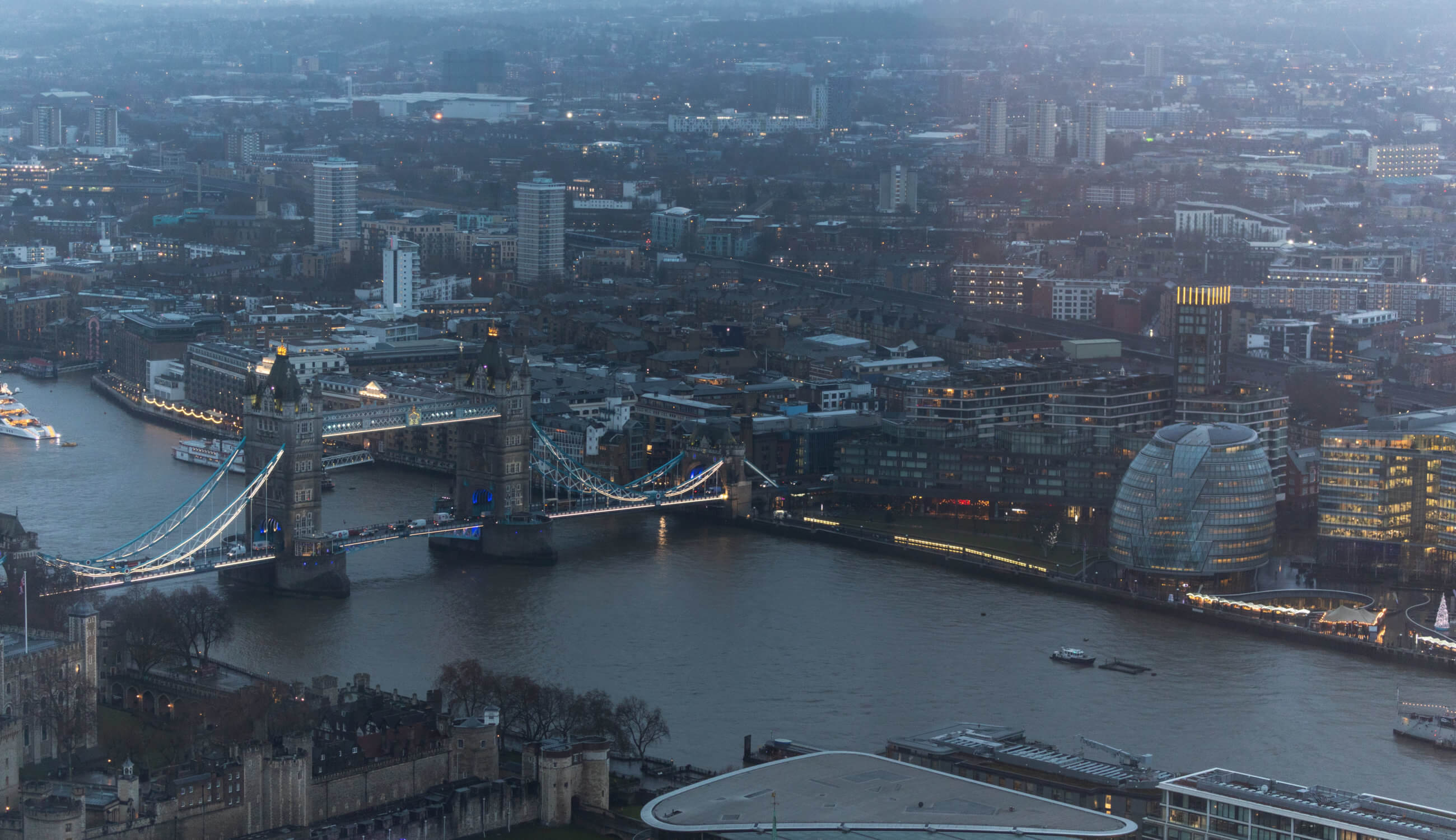 Hire Landing Forty Two – Landing Forty Two