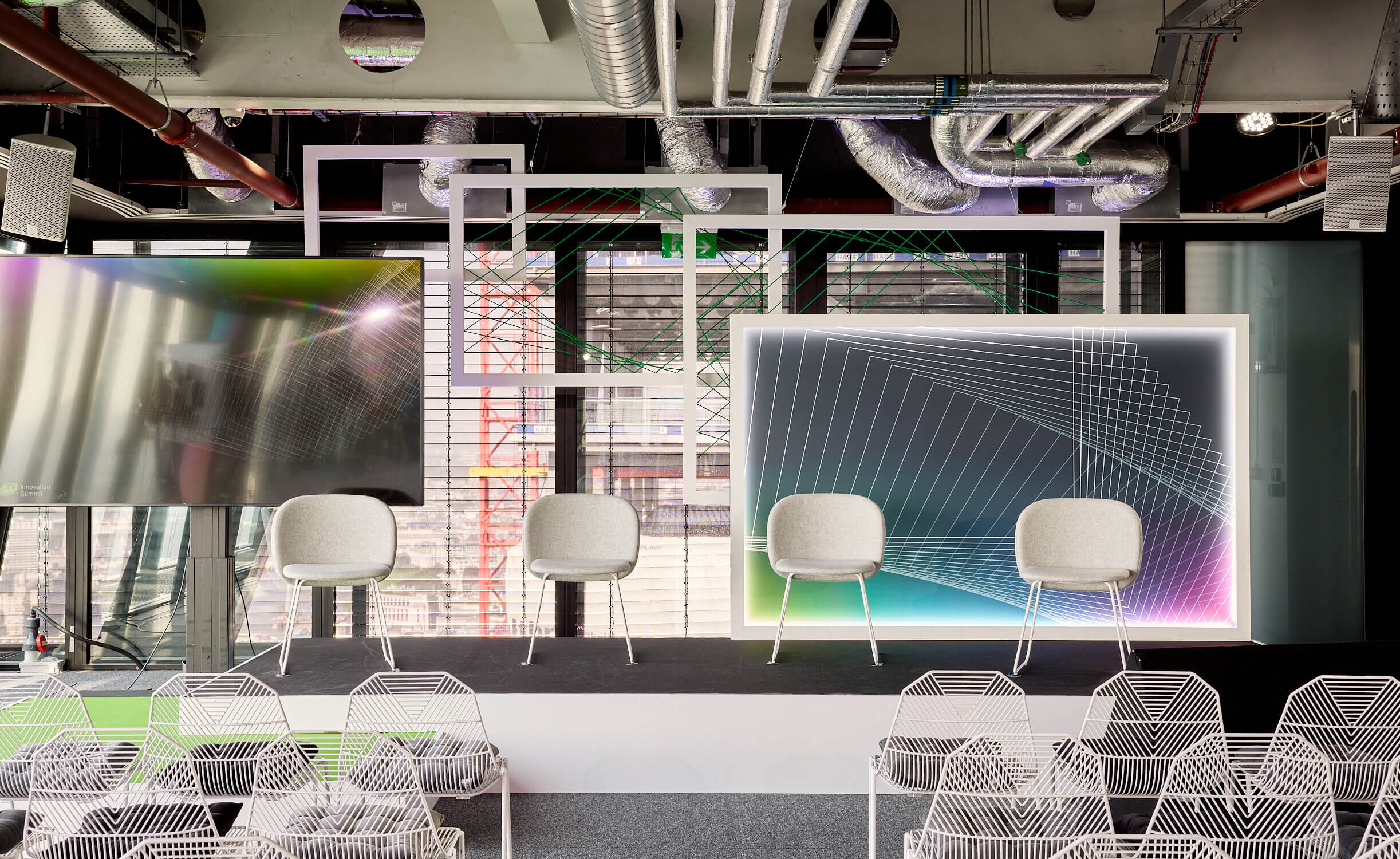 Hire Landing Forty Two – Landing Forty Two