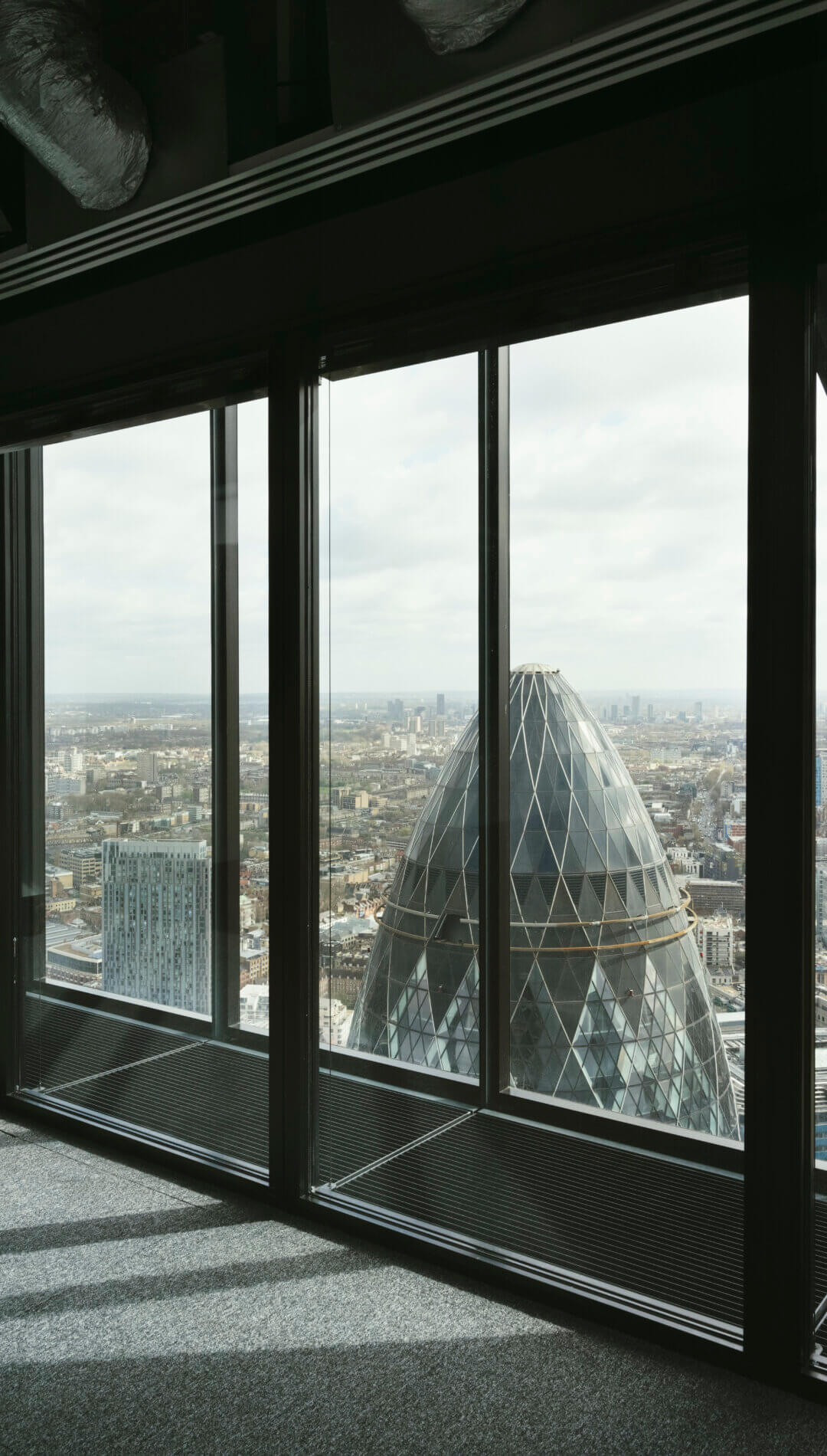The Building – Landing Forty Two
